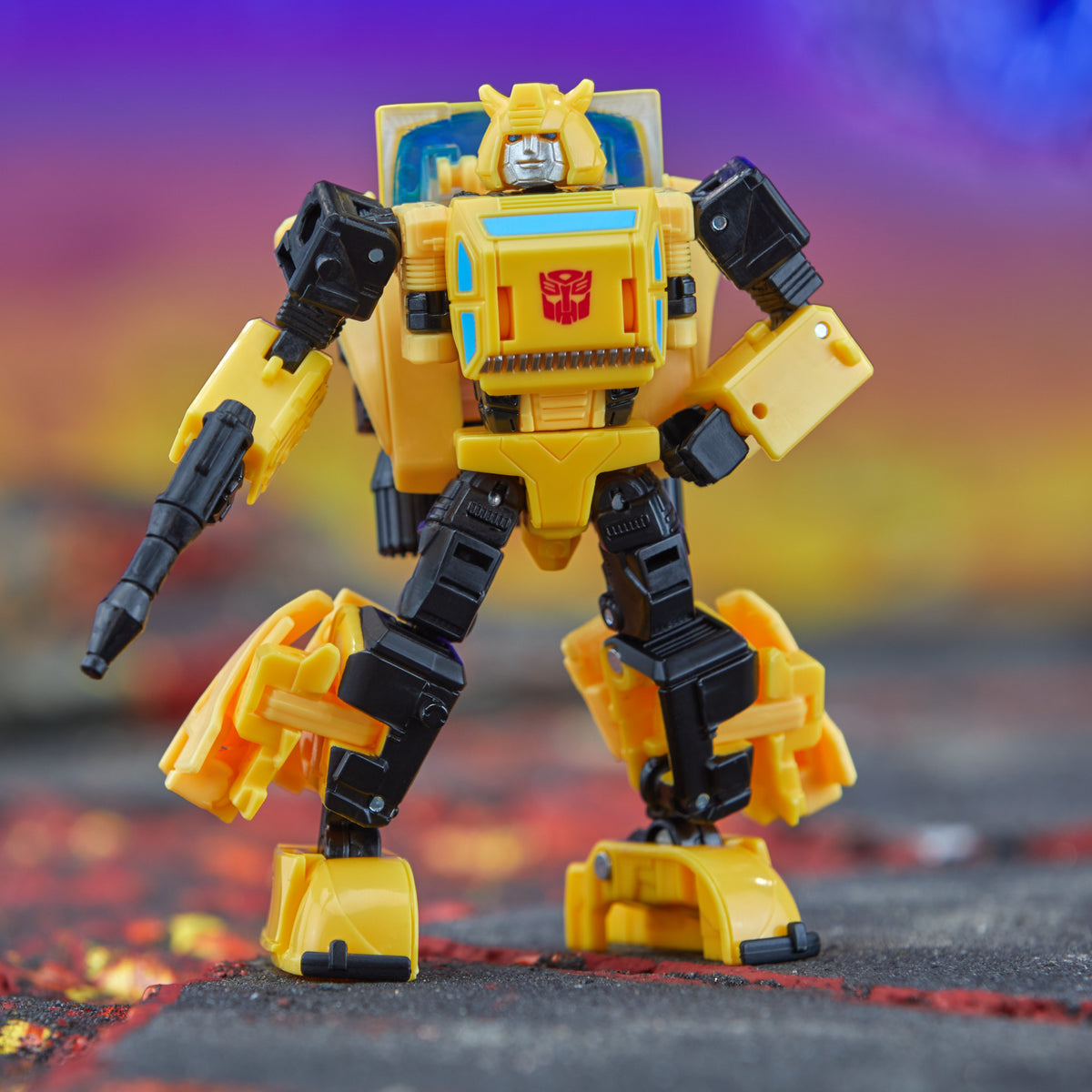 Transformers Legacy Deluxe Class Origin Bumblebee — Toy Snowman